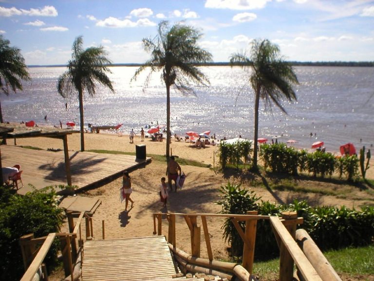 Corrientes Argentina: historia, ciudades, clima, turismo, playas y más.